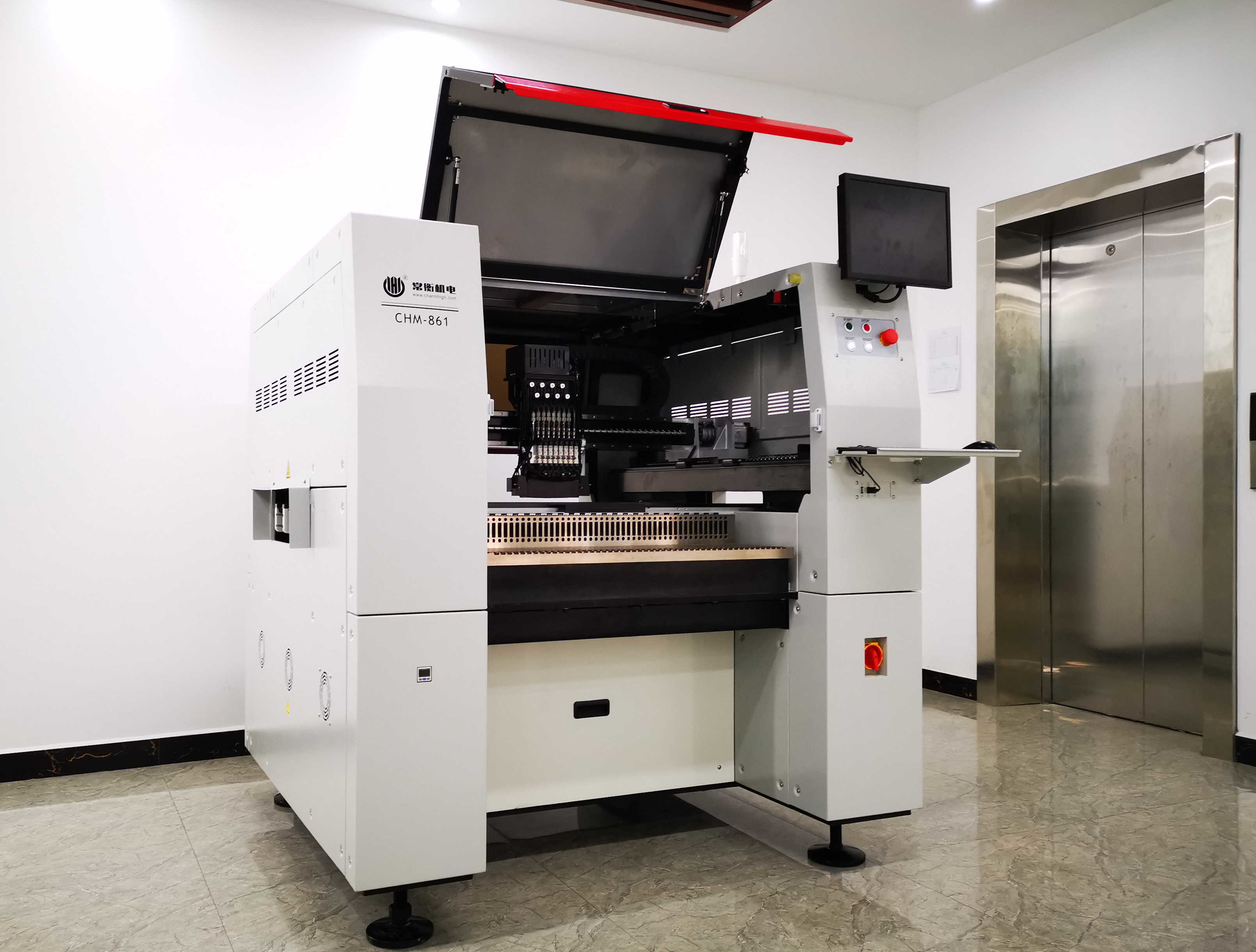 CHM-861 고속도 컨베이어 SMT 픽 앤드 플레이스 기계 8 머리들 100 공급 장치